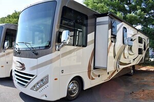 RV, Campervan and Caravan rental in United States - Campanda.com