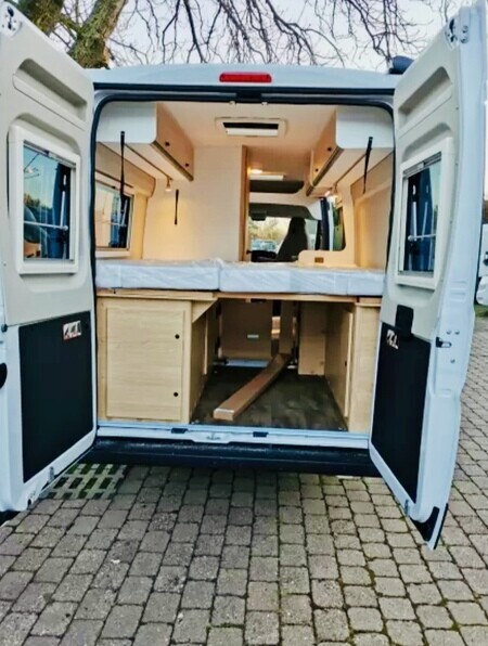 Sunlight Cliff 640 mit Längsbetten (45664593) Campanda.fr